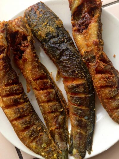 Boleh Cuba Tips Goreng Ikan Keli Supaya Tak Meletup, Tak Hancur & Lurus ...